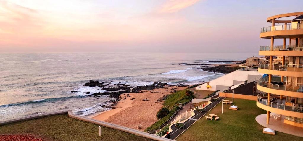 305 Ballito Manor Gardens, Ballito - With Generator, Ballito (updated ...