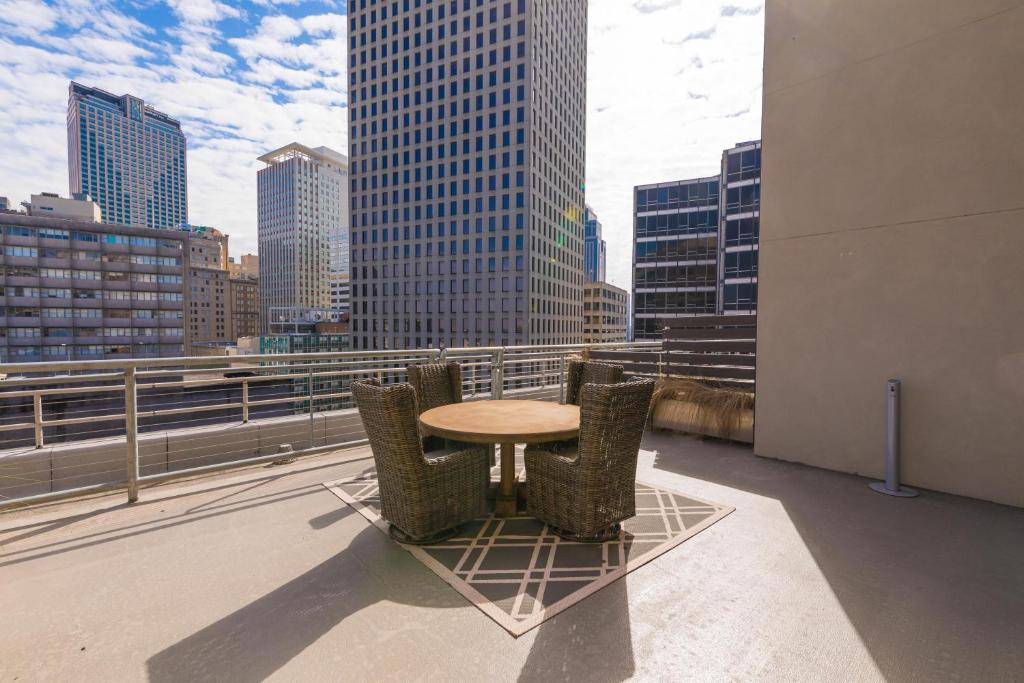 NOLA's Finest: 4-Bedroom Luxury Condo, Nueva Orleans – Precios ...