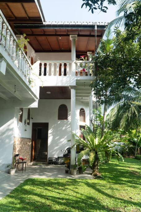 Unawatuna Villa Bird Nest, Galle (updated prices 2025)