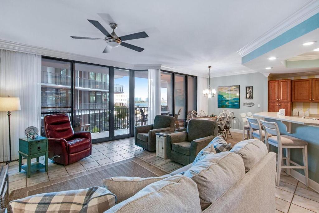 Waterfront Condo | Lazy River! | Liquid Life - Orange Beach, AL
