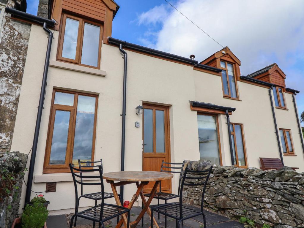 2 Ty Capel, Corwen (updated prices 2025)