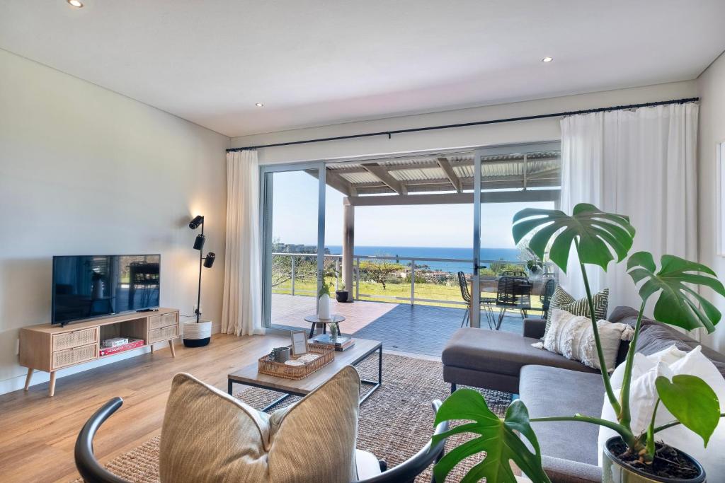 Bright Simbithi apartment with beautiful sea views, Ballito (updated ...