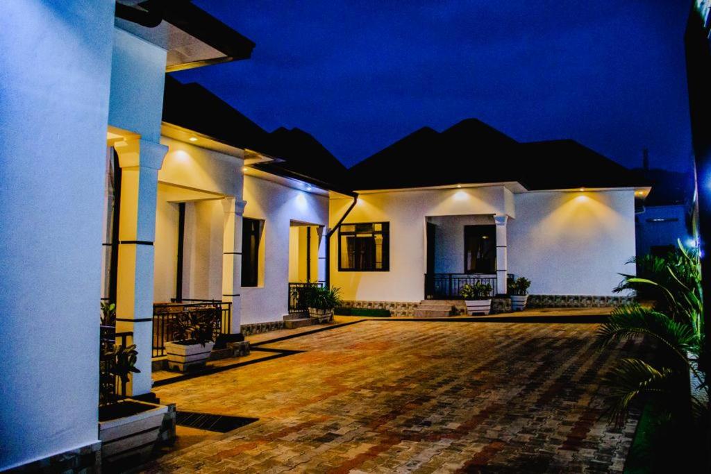 Bebe Cool House
