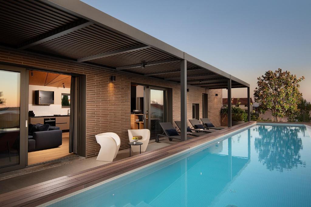 Casa Arbor Blanco with a see view and heated infinity pool, Fažana ...