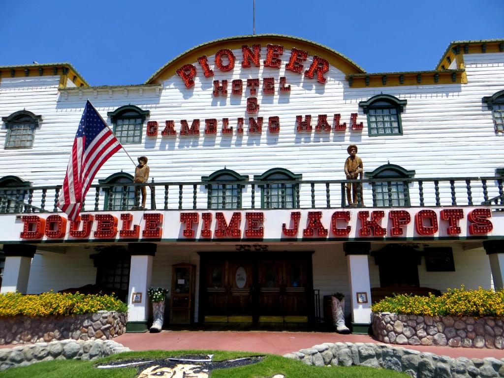 The New Pioneer, Laughlin (updated prices 2025)