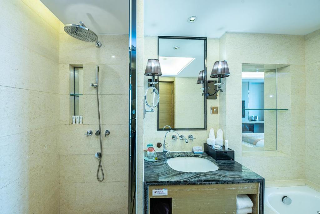 Shenzhen LANGYUE International Hotel, Longgang (updated prices 2025)