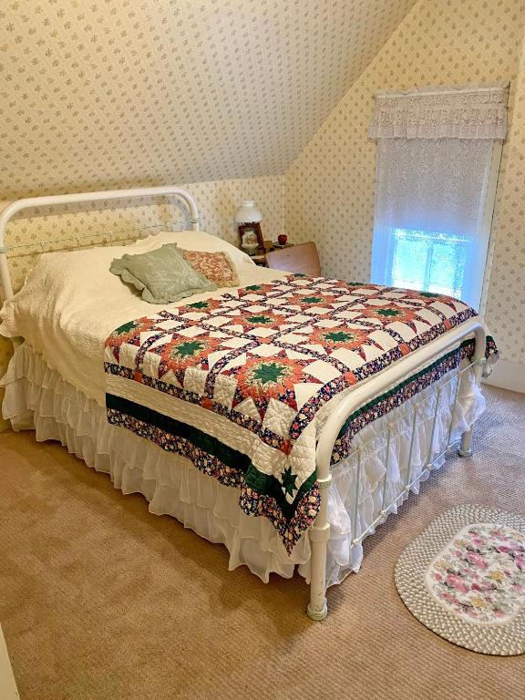 Pansy’s Parlor Bed & Breakfast, Golden (updated prices 2025)