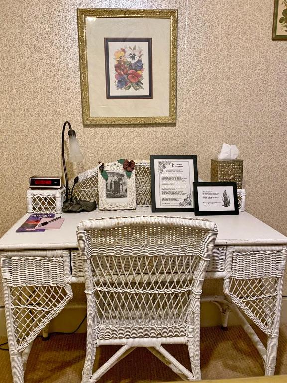 Pansy’s Parlor Bed & Breakfast, Golden (updated prices 2025)