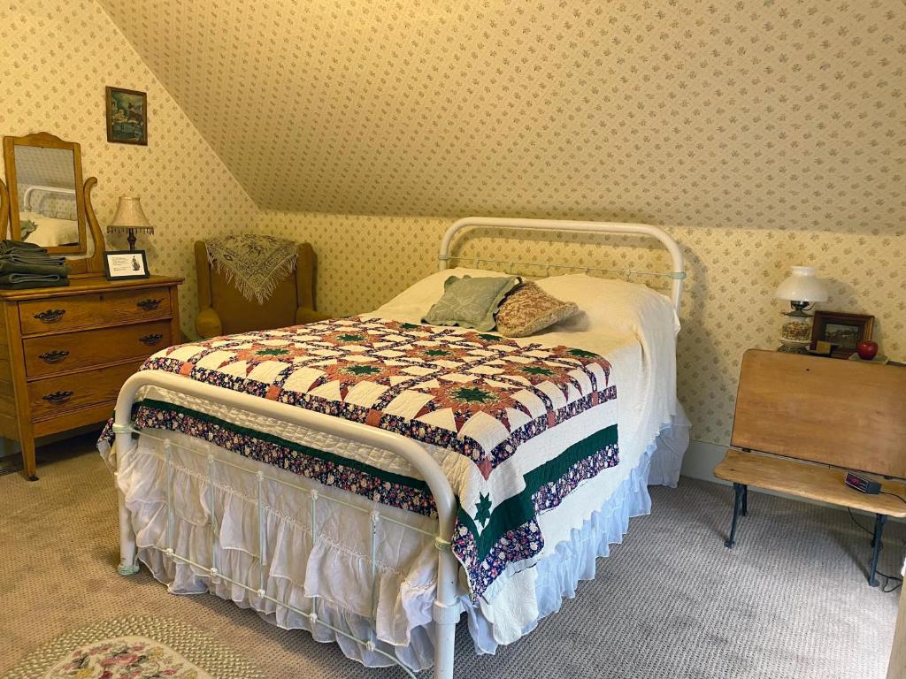 Pansy’s Parlor Bed & Breakfast, Golden (updated prices 2025)