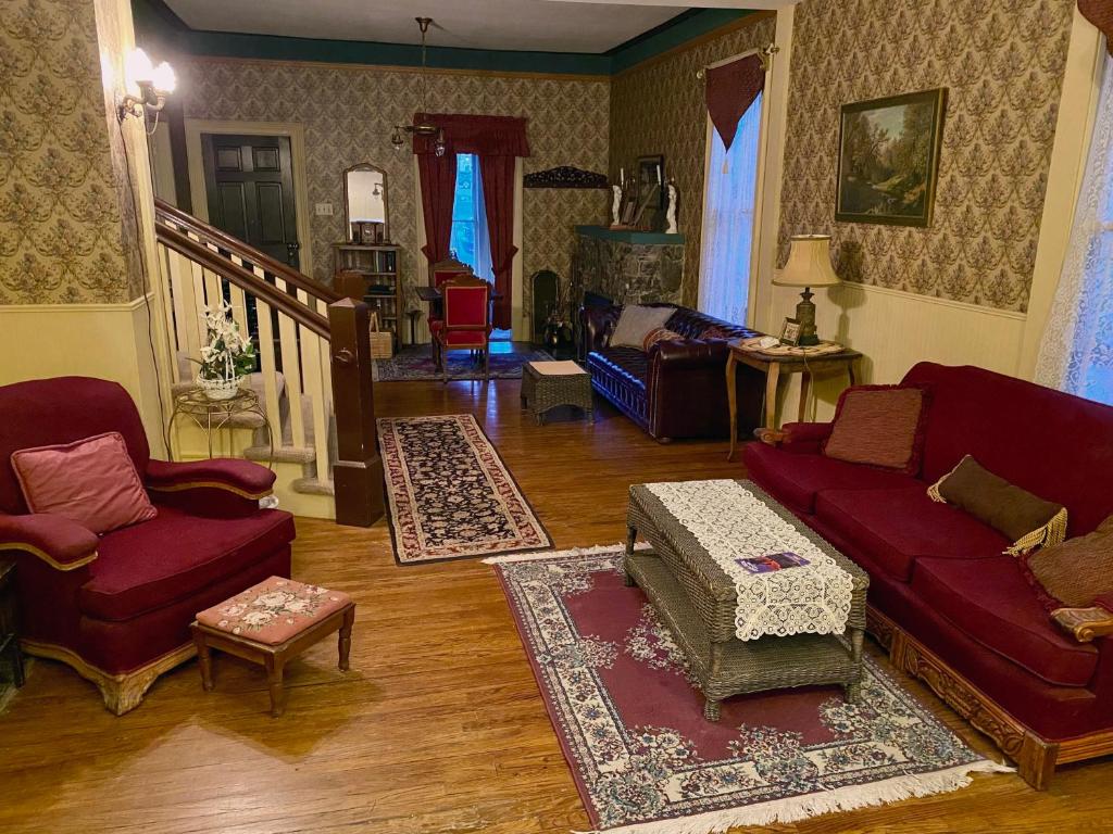 Pansy’s Parlor Bed & Breakfast, Golden (updated prices 2025)