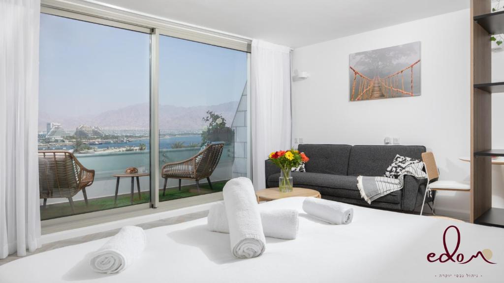 דירה מעוצבת עם נוף מטריף לים במתחם סי סייד - Edom, Eilat – Updated 2023 Prices