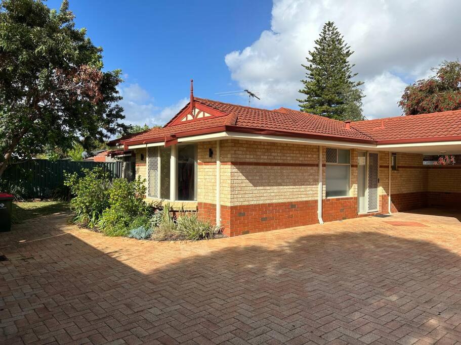 Convenient inner city villa, Perth (updated prices 2025)