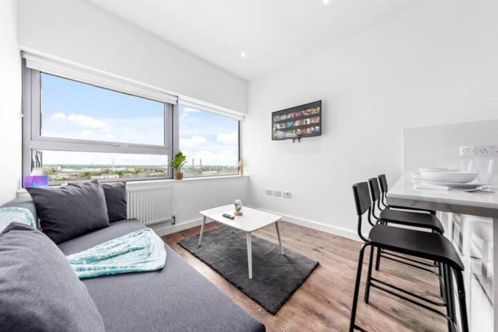 Delta 1 BR Flat in London DP103, Croydon (updated prices 2025)