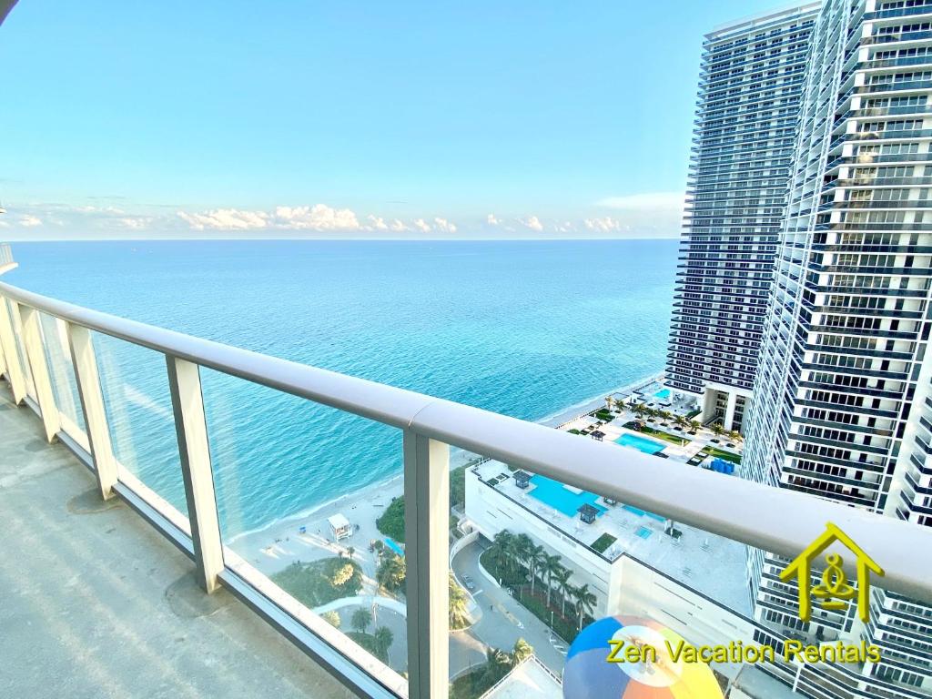 Zen 1-BDR with Breathtaking Ocean and City Views, Hollywood (updated ...