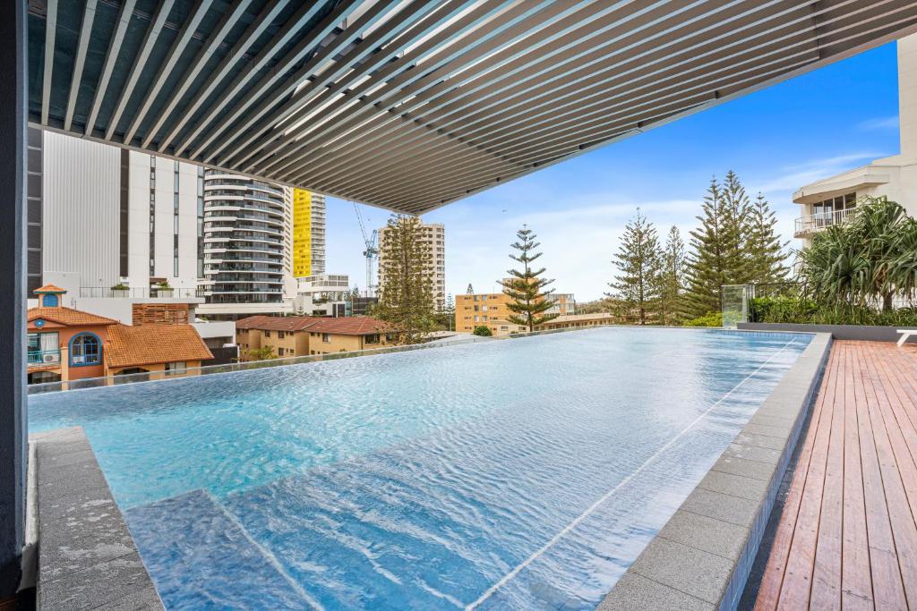 Signature Broadbeach - GCLR, Gold Coast (updated prices 2024)