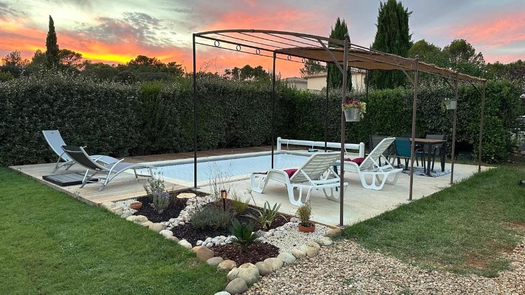 GITE LES MENTHES SAUVAGES 26, Suze-la-Rousse (tarifs actualisés, 2025)