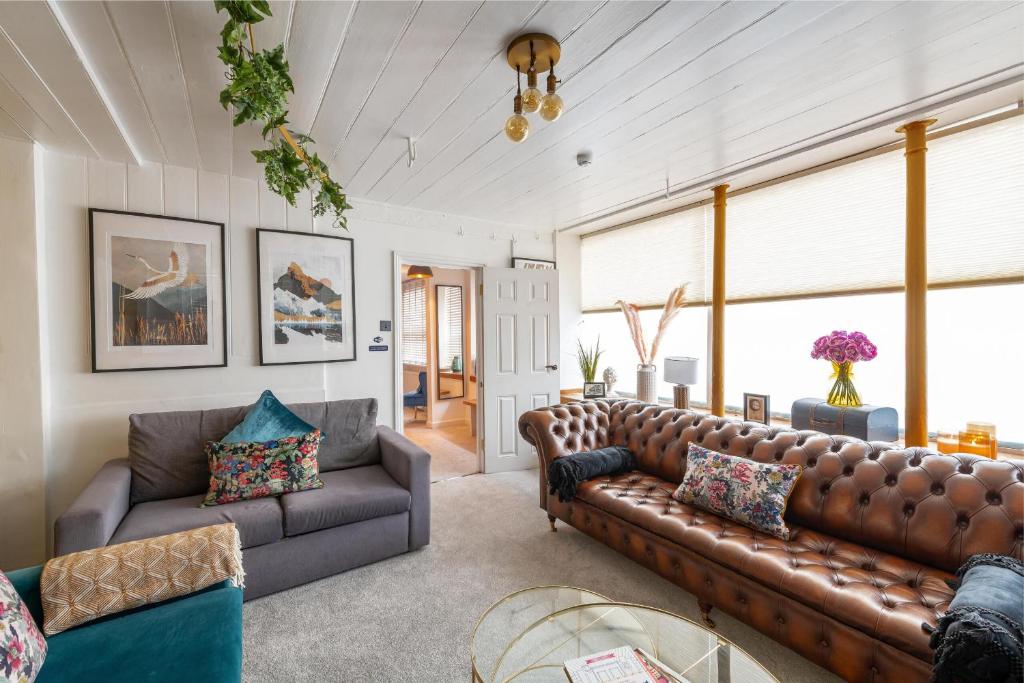 The Old Crescent Bakery - 4 Bedroom Residence in Bath by Mint Stays ...