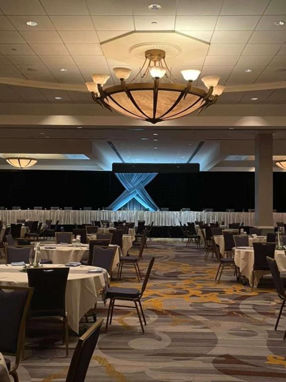 Hilton Appleton Paper Valley, Appleton (updated prices 2025)