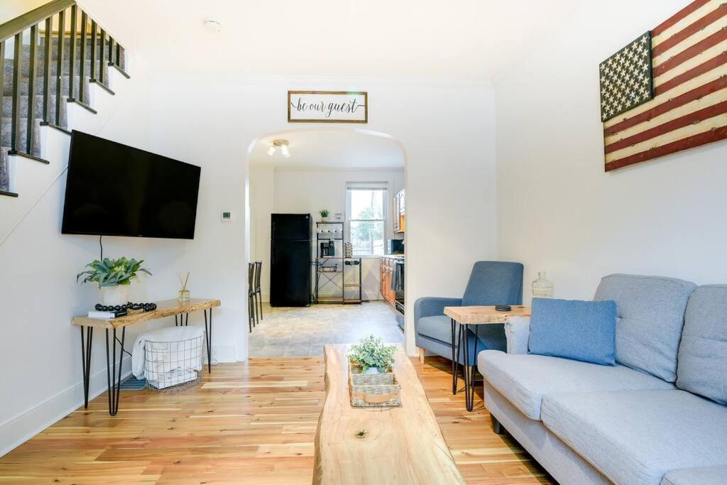 Cozy Retreat in Downtown Lancaster with Backyard Patio, Lancaster ...