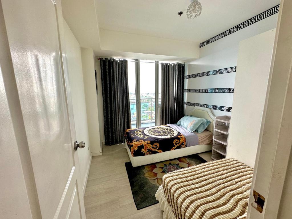 Azure Urban Resort Maui tower, Manila (updated prices 2026)