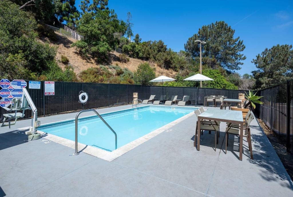 Days Inn by Wyndham Encinitas Moonlight Beach, Encinitas (updated ...