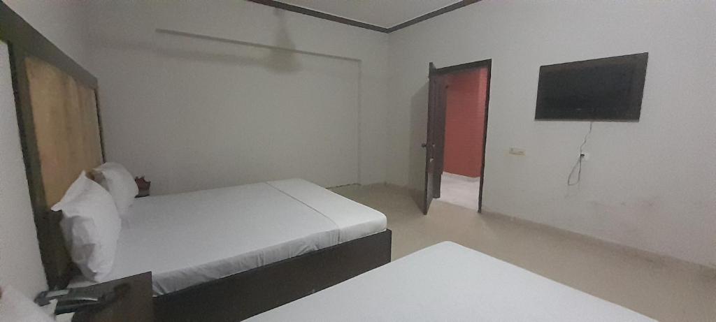 Hotel Prime Rose, Lahore (updated prices 2025)