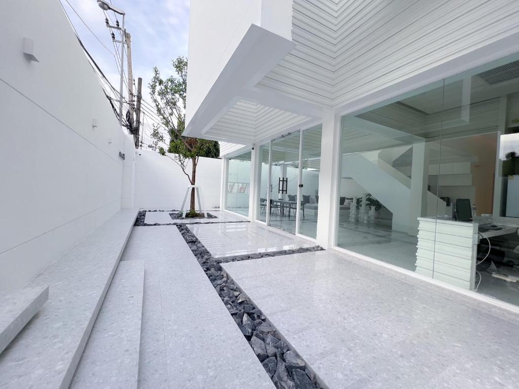 Matini Hostel grandstation, Bang Su – Prezzi aggiornati per il 2023