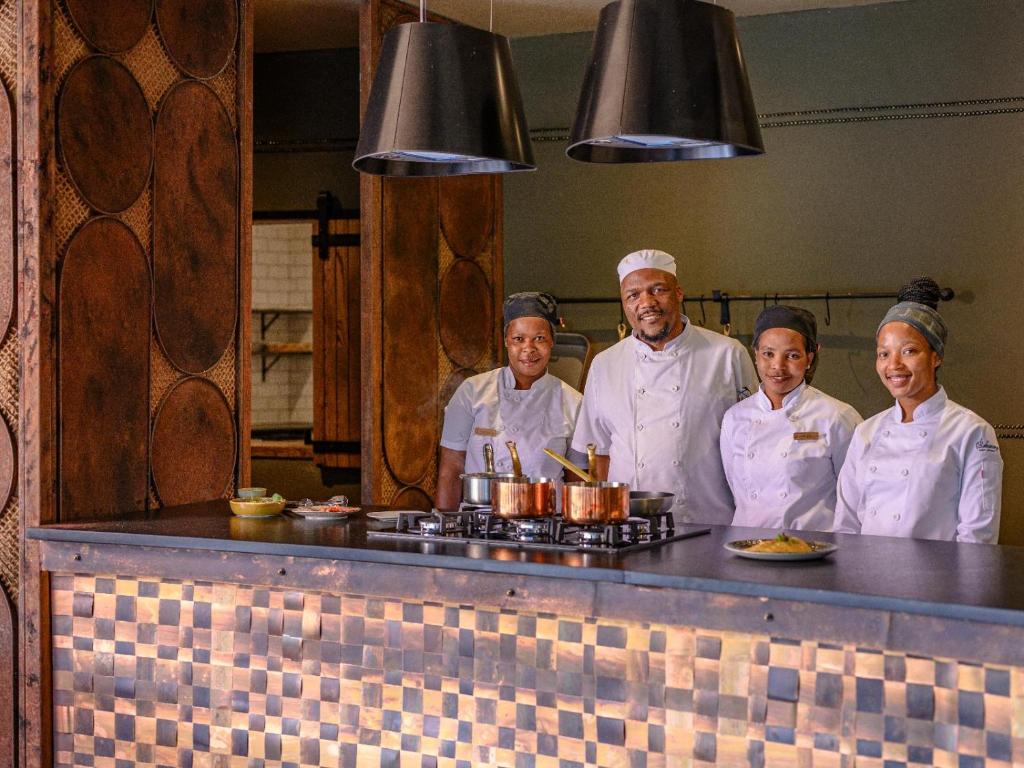 Madwaleni River Lodge - Babanango Game Reserve, Ulundi (updated prices ...