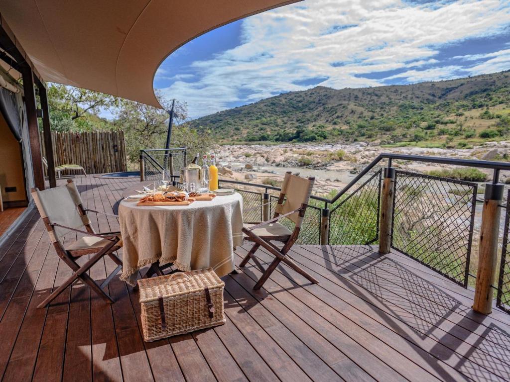 Madwaleni River Lodge - Babanango Game Reserve, Ulundi (updated prices ...