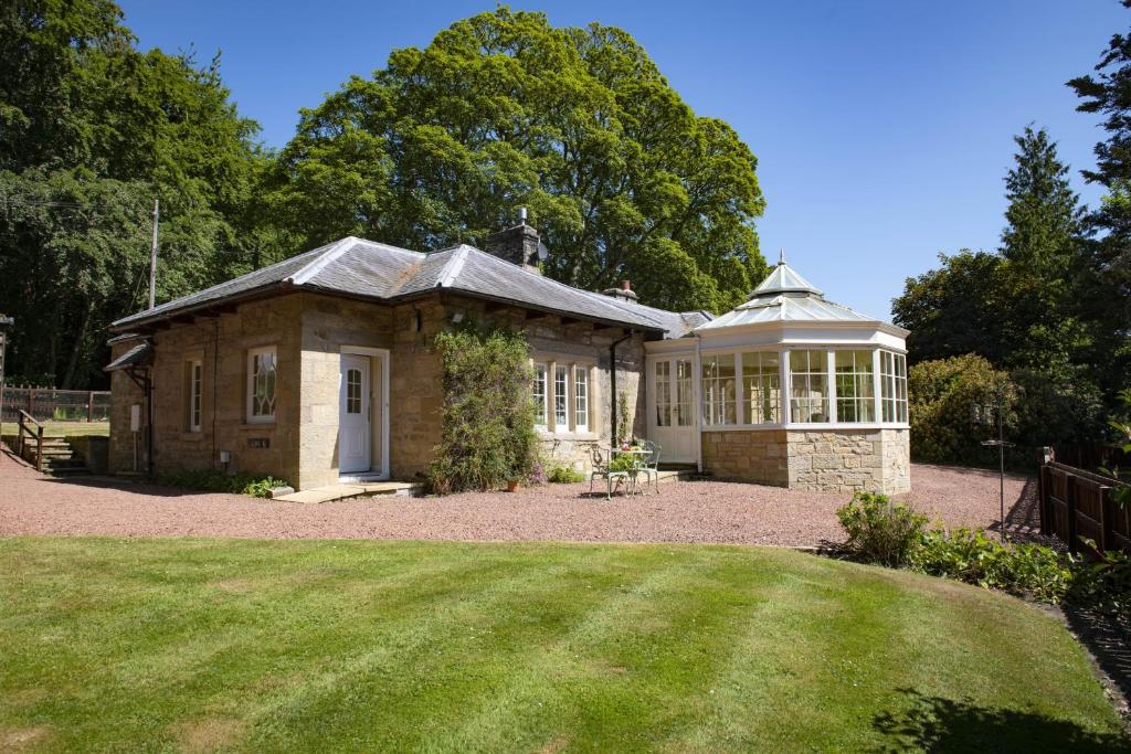 Eslington Lodge, Alnwick (updated prices 2026)