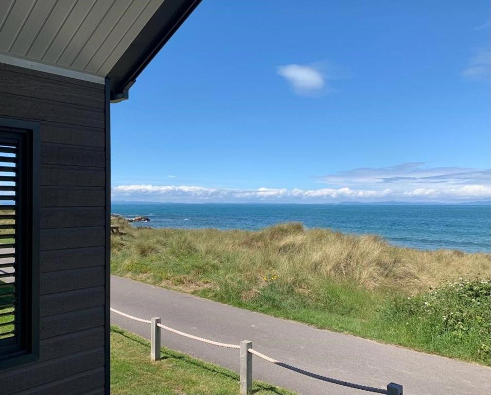 Beach Front Lodge, Hopeman (updated prices 2025)