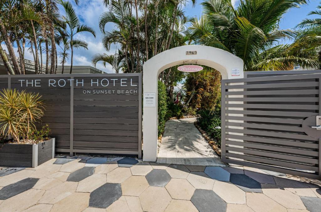 The Roth Hotel, Treasure Island, Florida, St. Pete Beach (updated ...