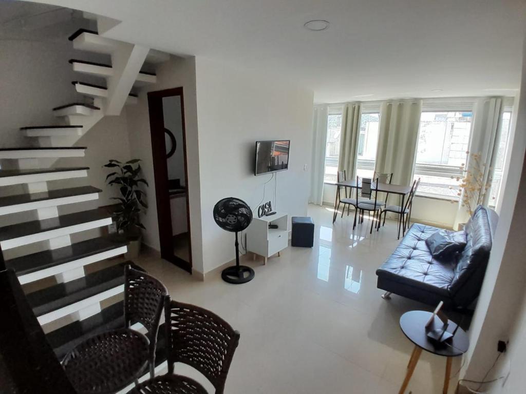 LOFT DUPLEX ENCANTADOR com estacionamento incluído, Arraial do Cabo ...