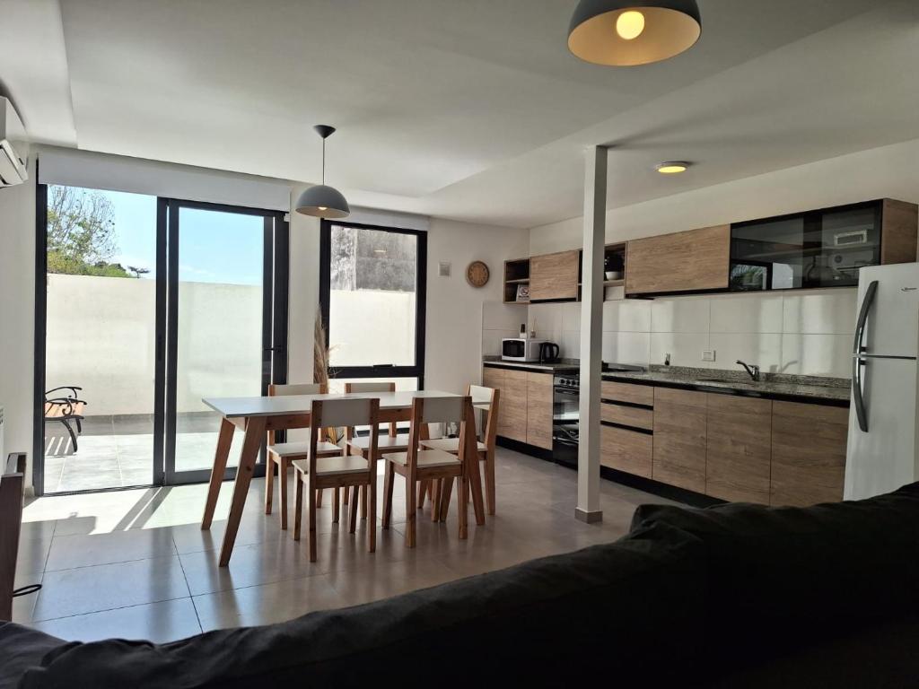 Gran Duplex Paseo Quattro 22 (centrico) - Cochera + Pileta, Villa Carlos Paz (updated prices 2025)