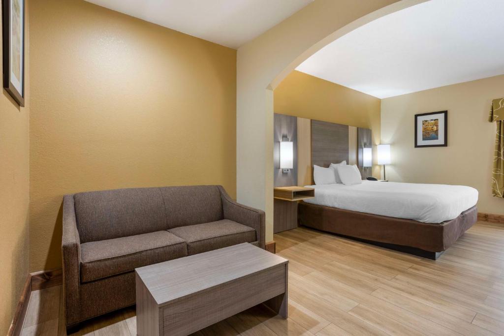 Best Western Plus Springfield Airport Inn, Springfield (updated prices ...