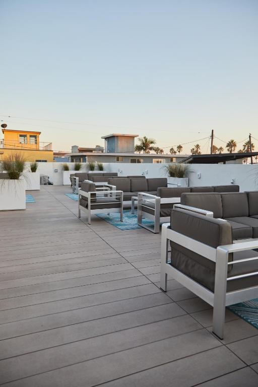 The Redline Venice, Los Angeles (updated prices 2025)