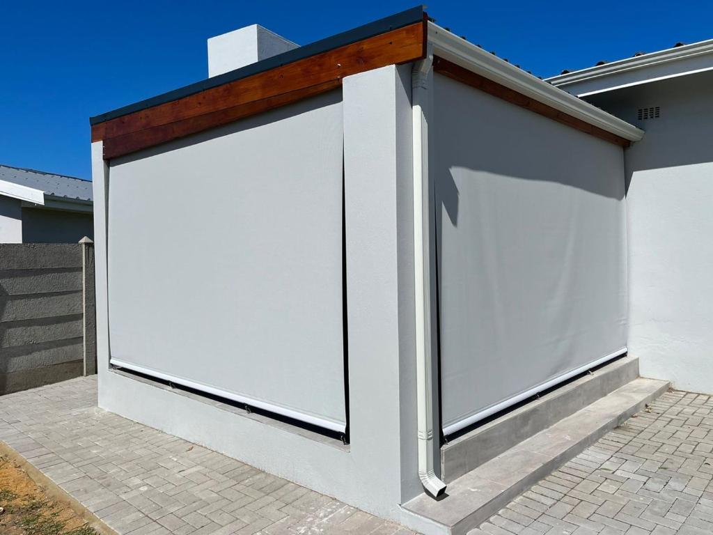 Silwer, Struisbaai (updated prices 2024)