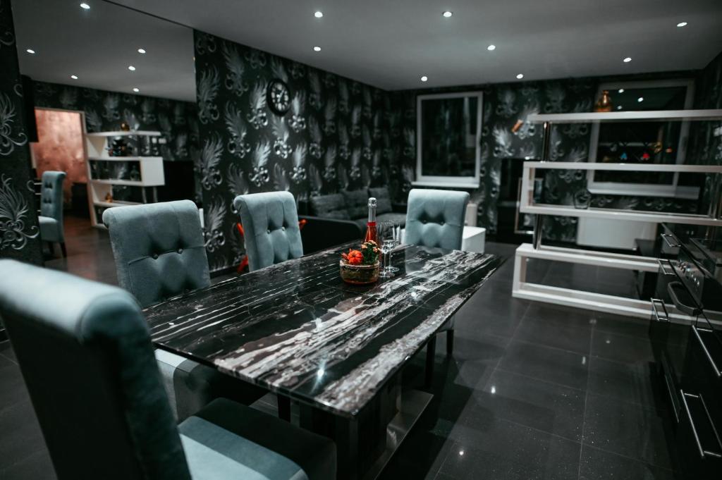 VIP Vienna Shopping Center 5 Appartment, Vienna – Updated 2024 Prices