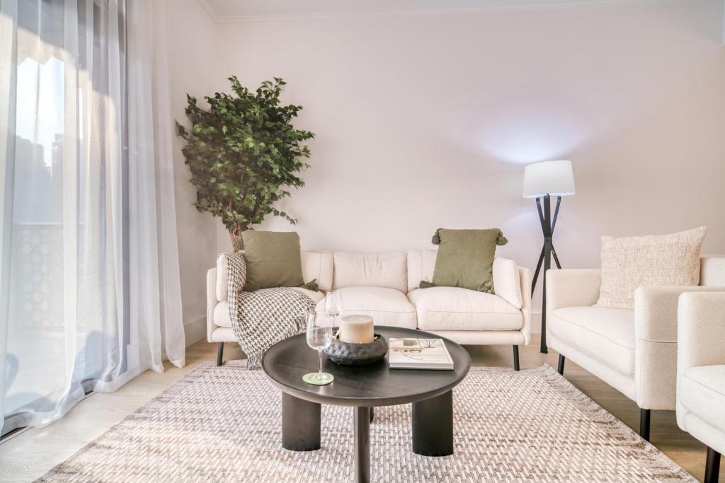 Yansoon 2, Old Town, Downtown Dubai - Mint Stay, Dubai (updated prices ...