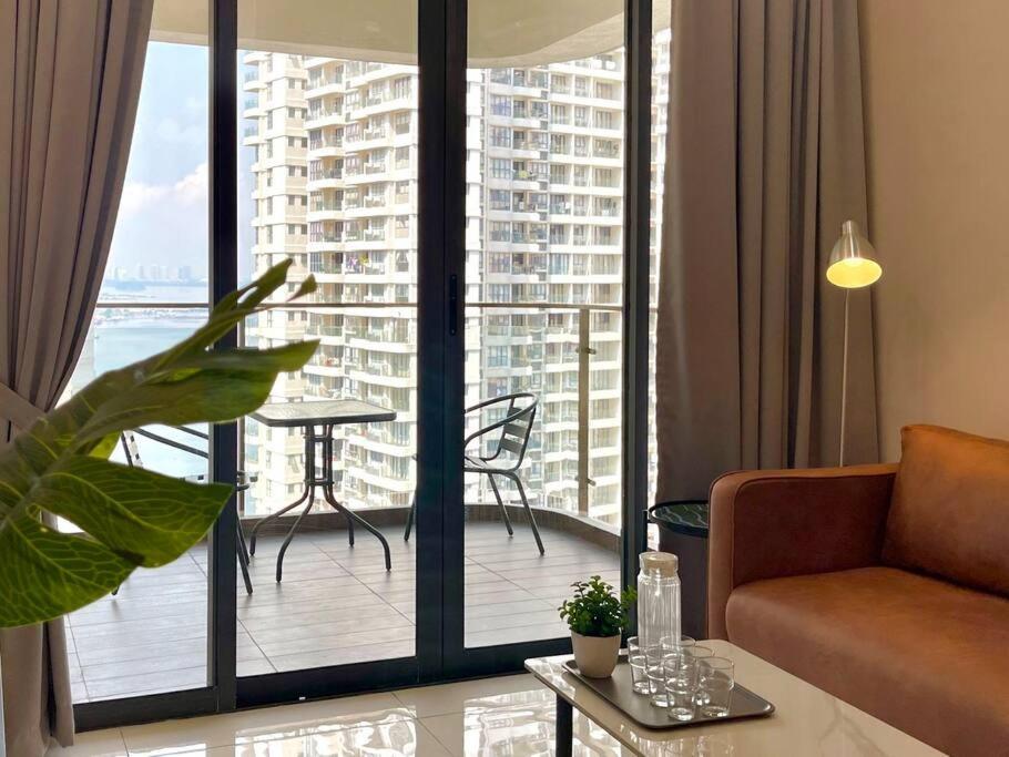 Simple Seaview Near CIQ Johor Bahru 2B2B, Johor Bahru (updated prices 2025)