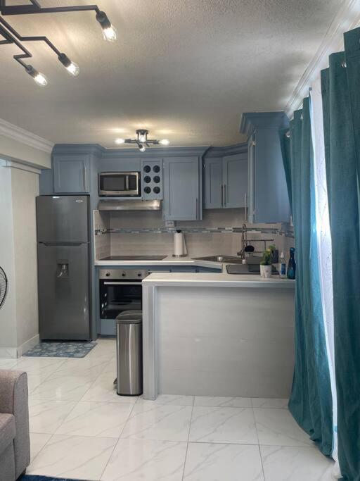 West View 2- modern & central apartment, Saint James (updated prices 2026)