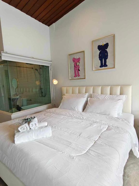 Mr Black & Ms White -Self Check in accommodation, Pom Prap (updated ...