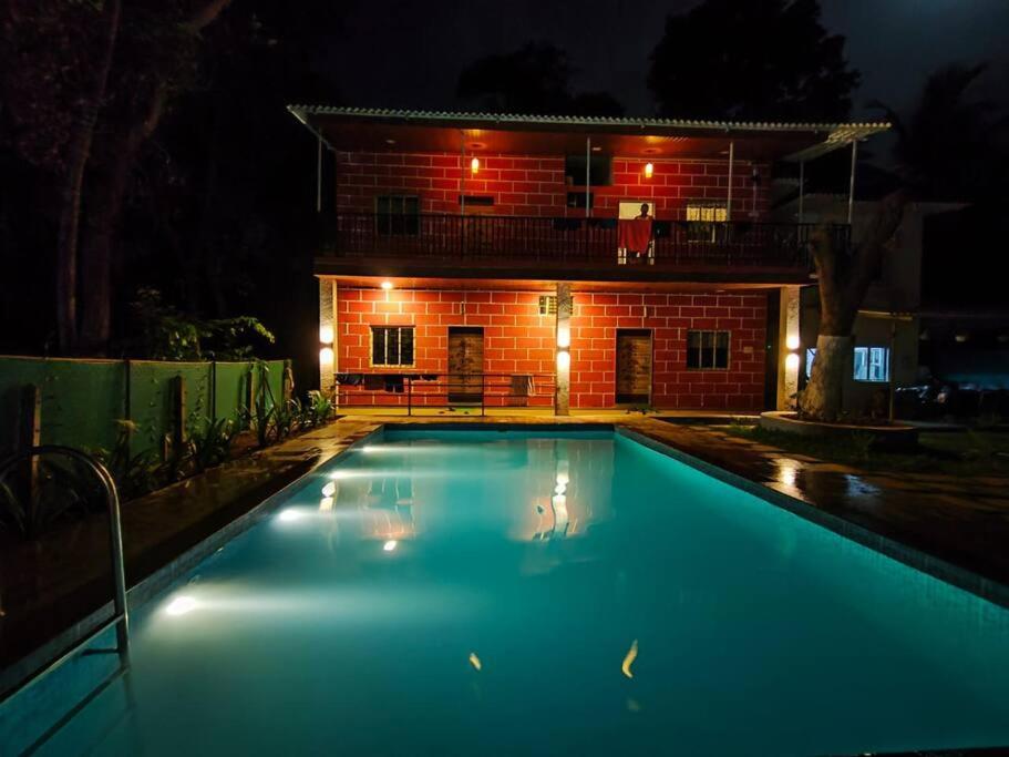 Waves and sea villa, Sasawane (updated prices 2025)