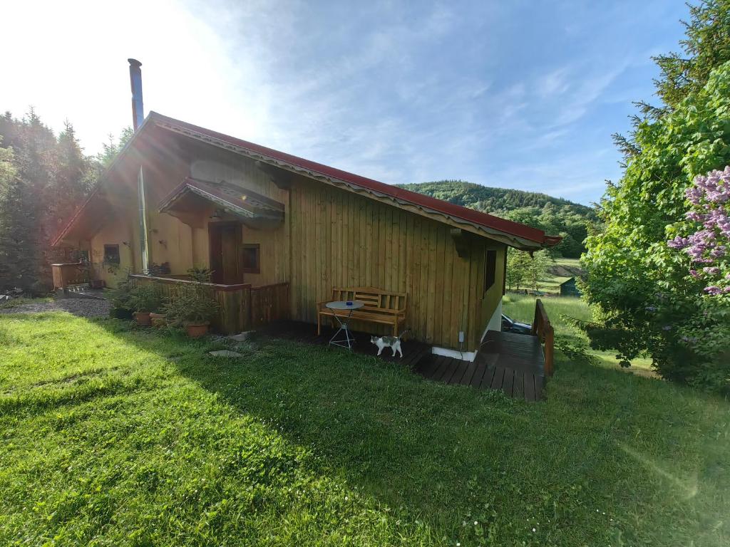 Raw Nature Chalet, Crivina (updated prices 2025)