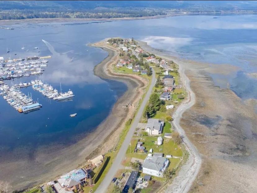 The Beach House at Deep Bay, Bowser (updated prices 2025)