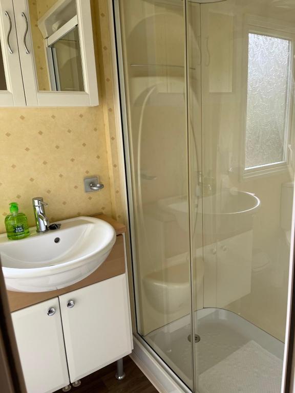 Garej Mynytho Caravan, Pwllheli (updated prices 2024)