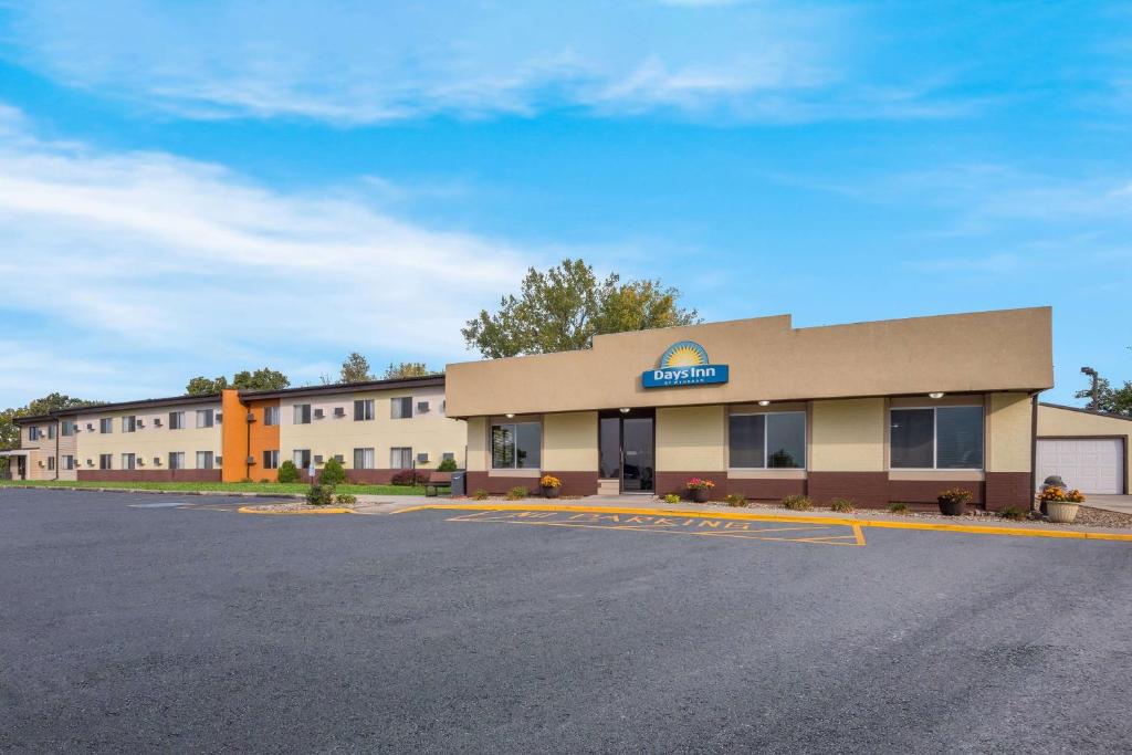Days Inn by Wyndham Newton, Newton (updated prices 2026)