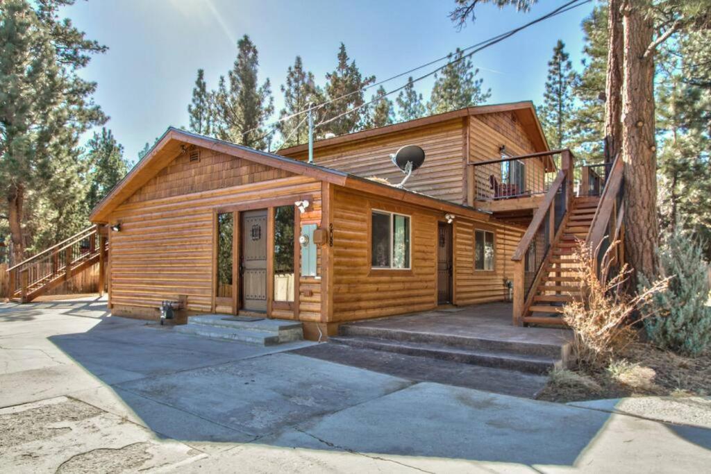 Newsom Hideaway log-style cabin with game room, Sugarloaf – Precios ...
