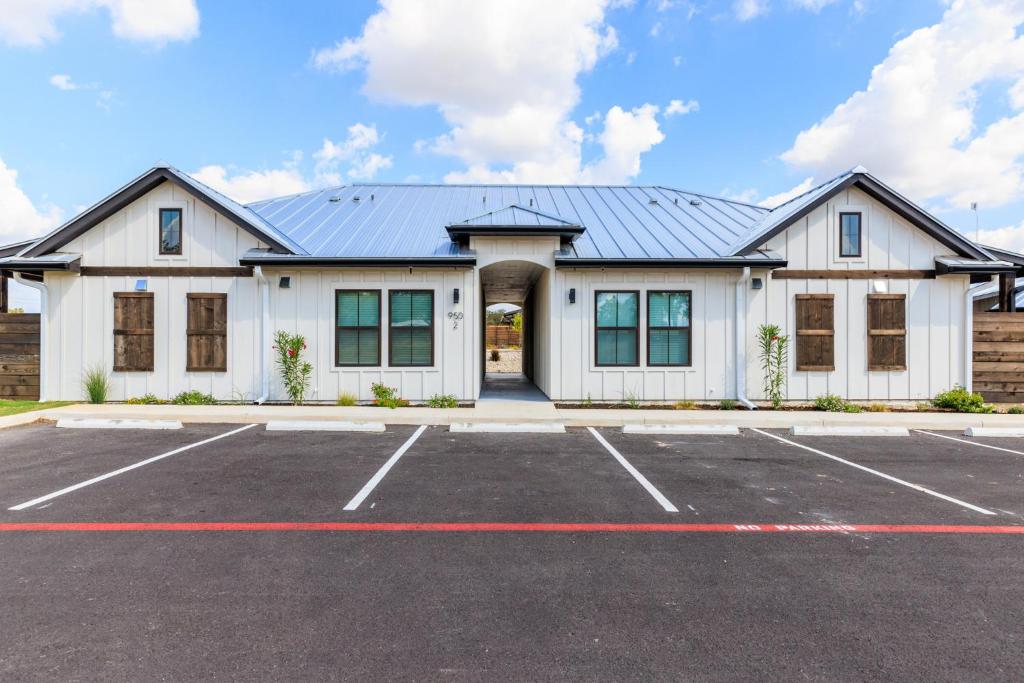 Longhorn Haus, Fredericksburg (updated prices 2025)