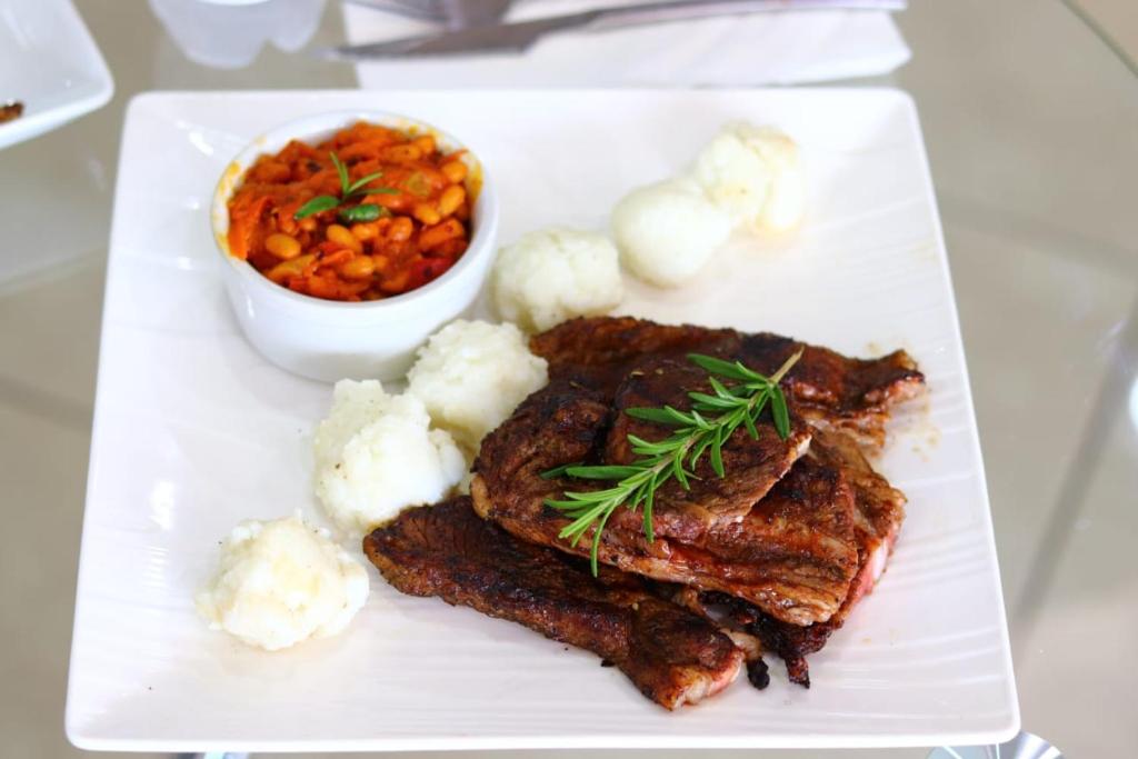 Boeketlong Lodge, Jane Furse (updated prices 2025)